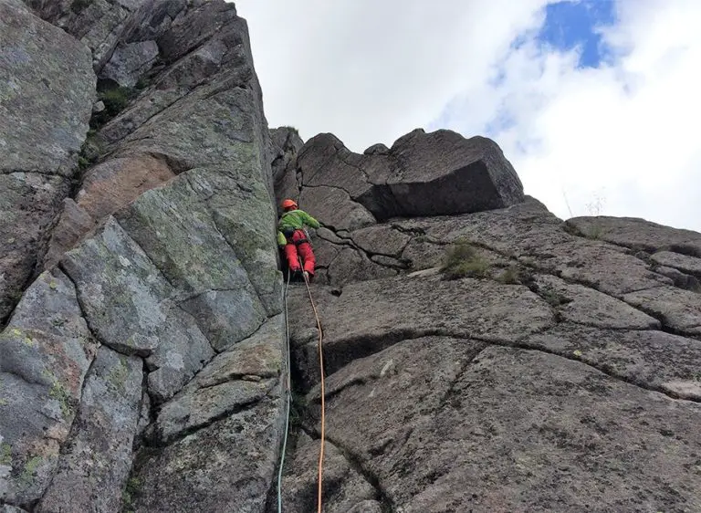Eagle Ridge on Lochnagar - Route Description & Photos - UK Scrambles
