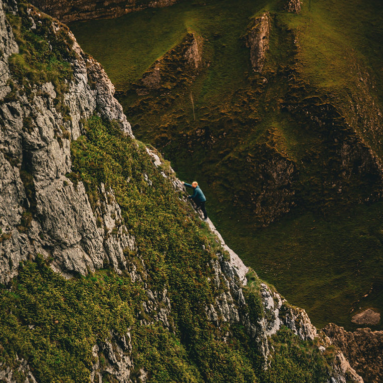 Matterhorn Ridge Scramble | Winnats Pass in the Peak District